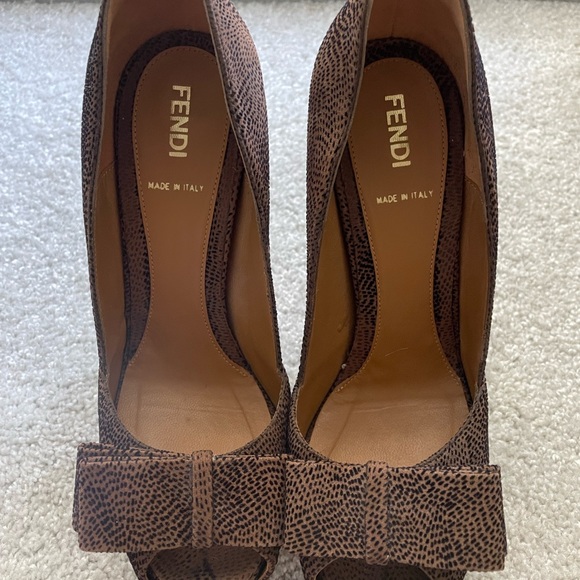 Fendi | Shoes | Fendi Brown Deco Textured Suede Peep Toe Bow Platform ...